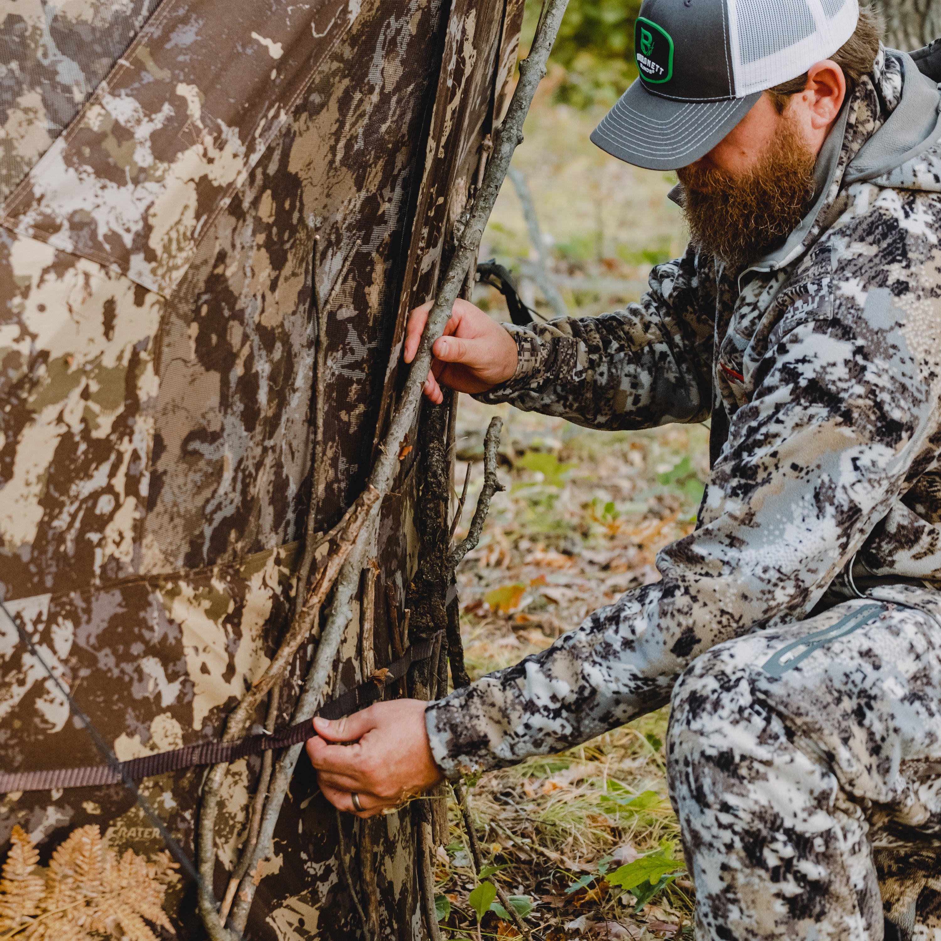 PENTAGON™ HEAVY-DUTY HUB BLIND – Barronett Blinds®